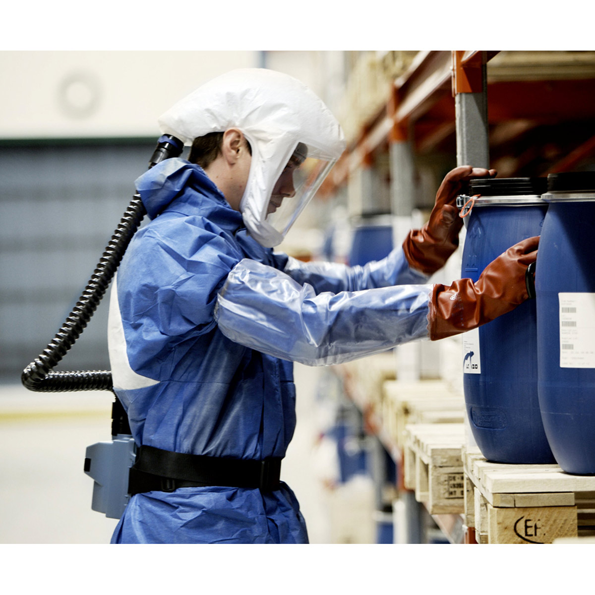 3M Versaflo S-133 Lightweight Respirator Hood | 3M | Respirator Face ...