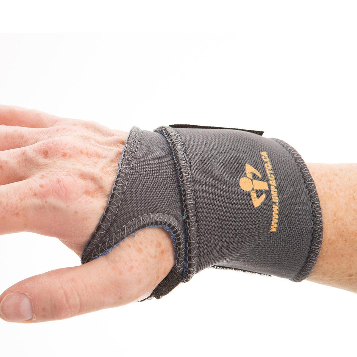 Impacto Thermo Wrap Wrist Support | Impacto | Wrist Supports | Arco