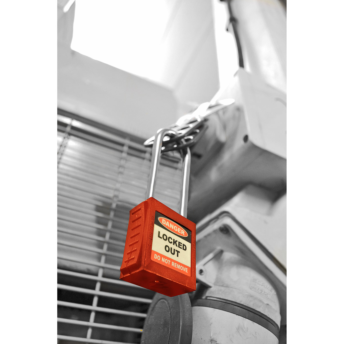 Spectrum Industrial Red Long-Shackle Lockout Padlock Set | Spectrum ...