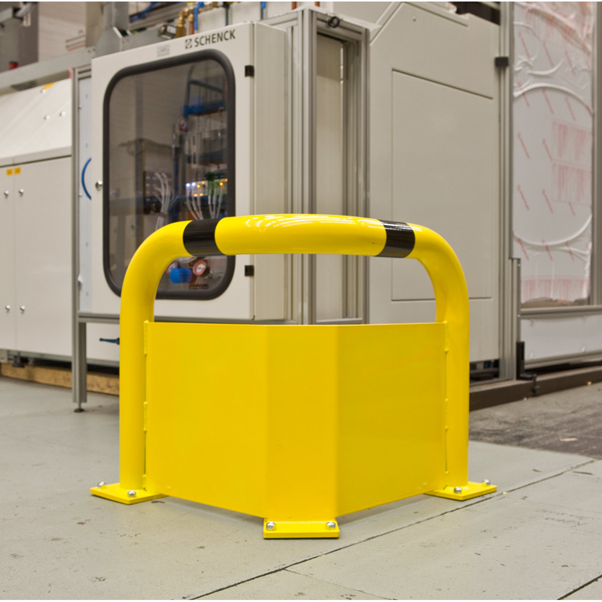 BLACK BULL Indoor Corner Protection Guard with Under-Run Bar 600mm x ...